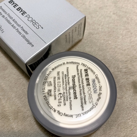 it cosmetics | Makeup | It Cosmetics Bye Bye Pores Loose Setting Powder ...